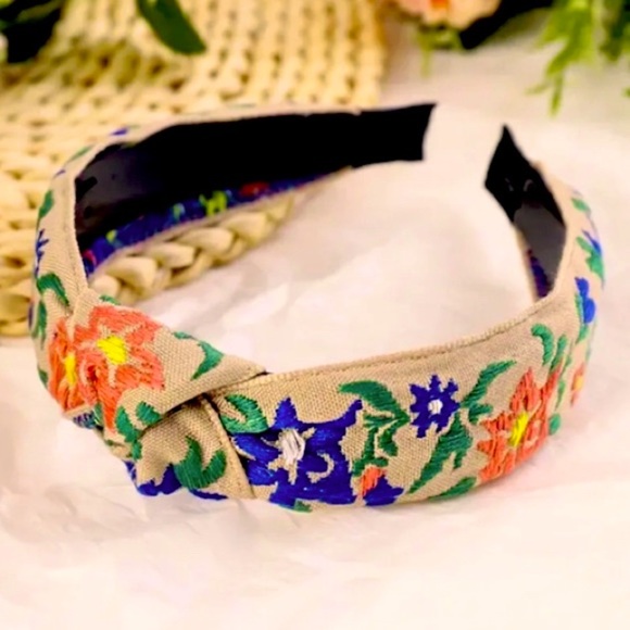 Anthropologie | Accessories | Anthropologie French Floral Embroidered ...